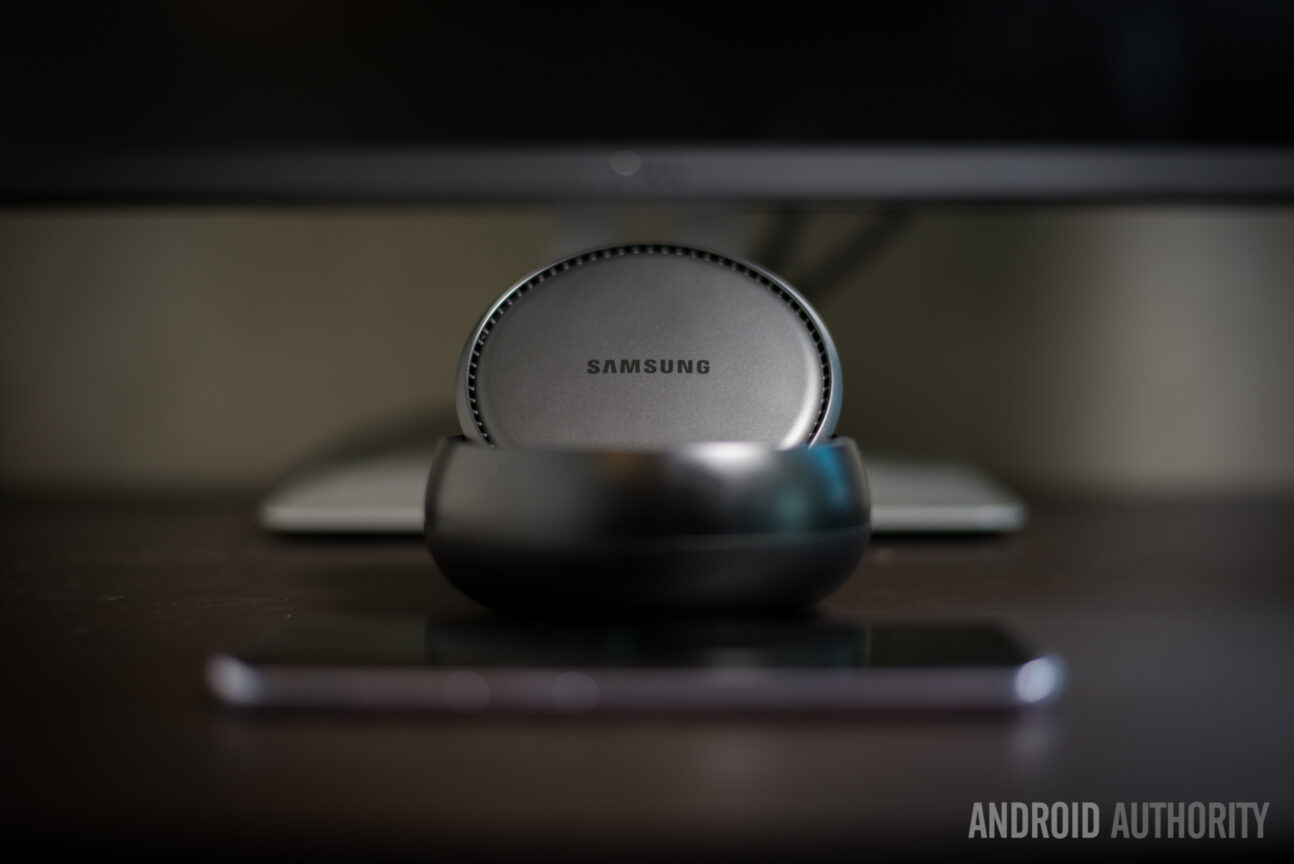 Samsung 'DeX Live' suggests wireless DeX on the way - Android Authority