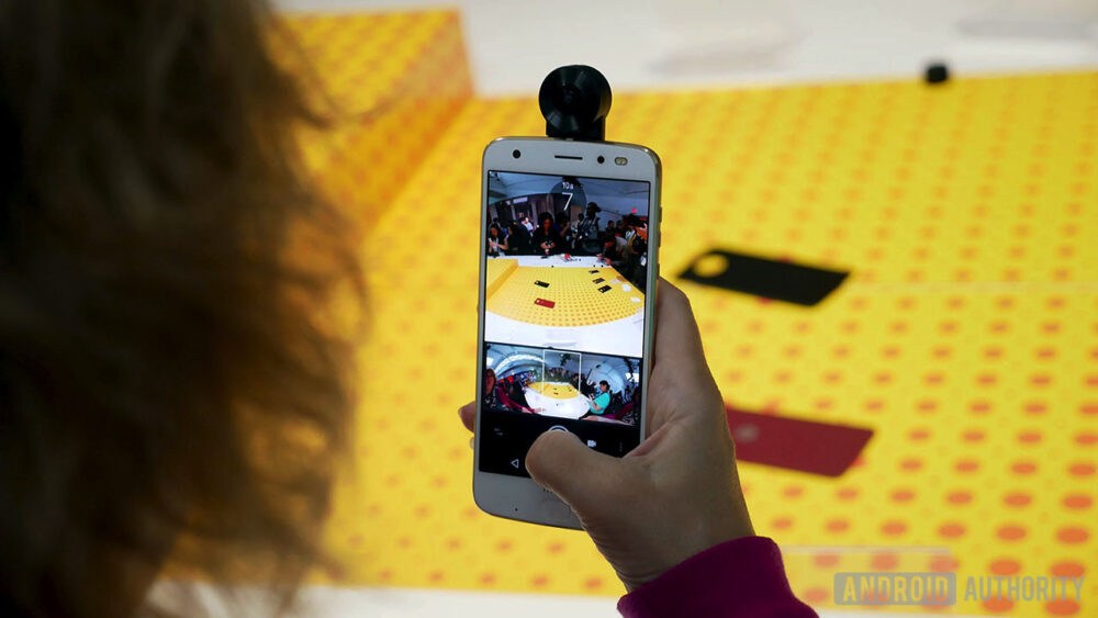 Meet the latest Moto Mod: a snap-on 360-degree camera