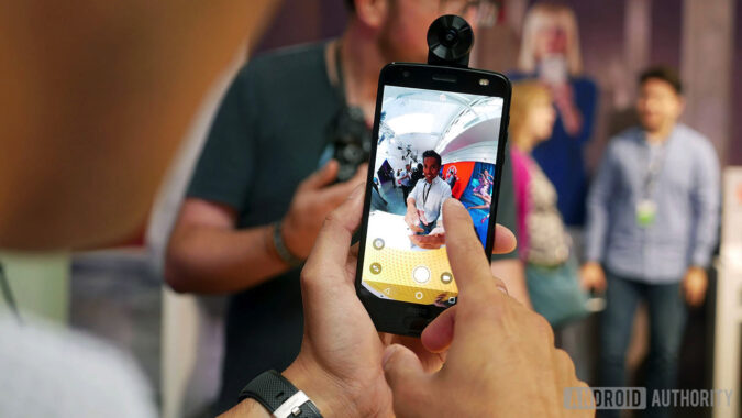 Moto Mods: A guide to all the options currently available