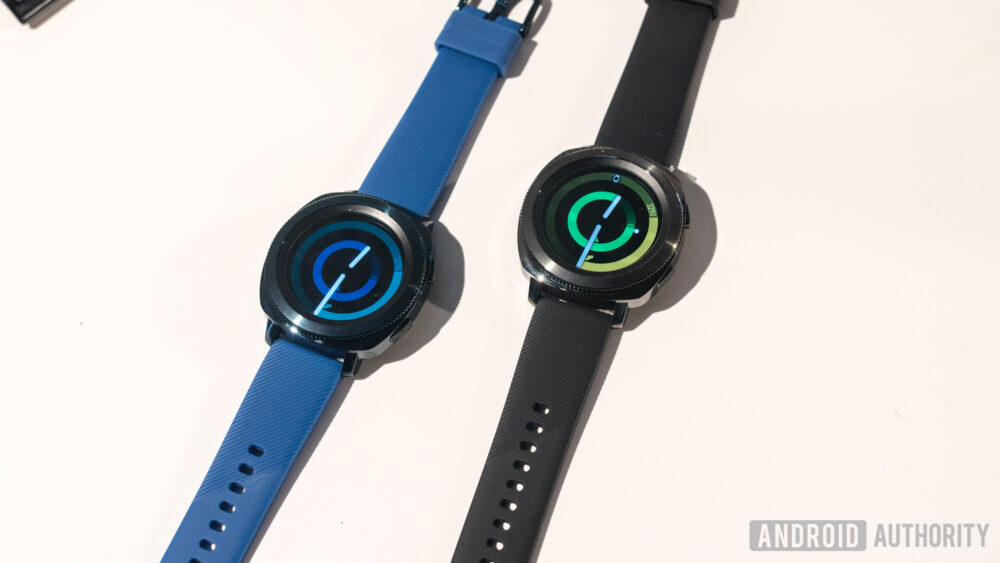 Samsung Gear Sport review: middle of the road - Android Authority