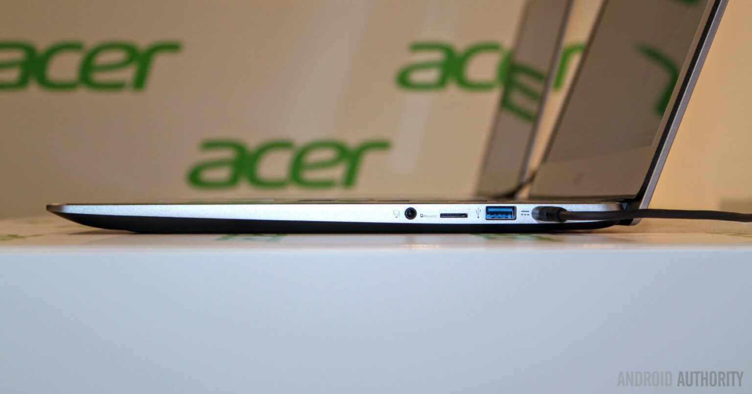 Acer Chromebook 15 Aluminum hands on review: silver surface