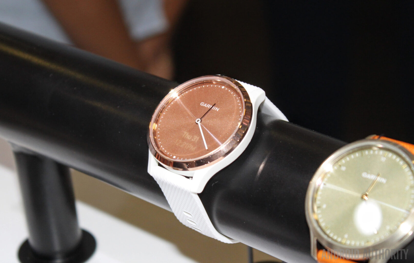 Garmin vívoactive 3 and vívomove HR hands on review