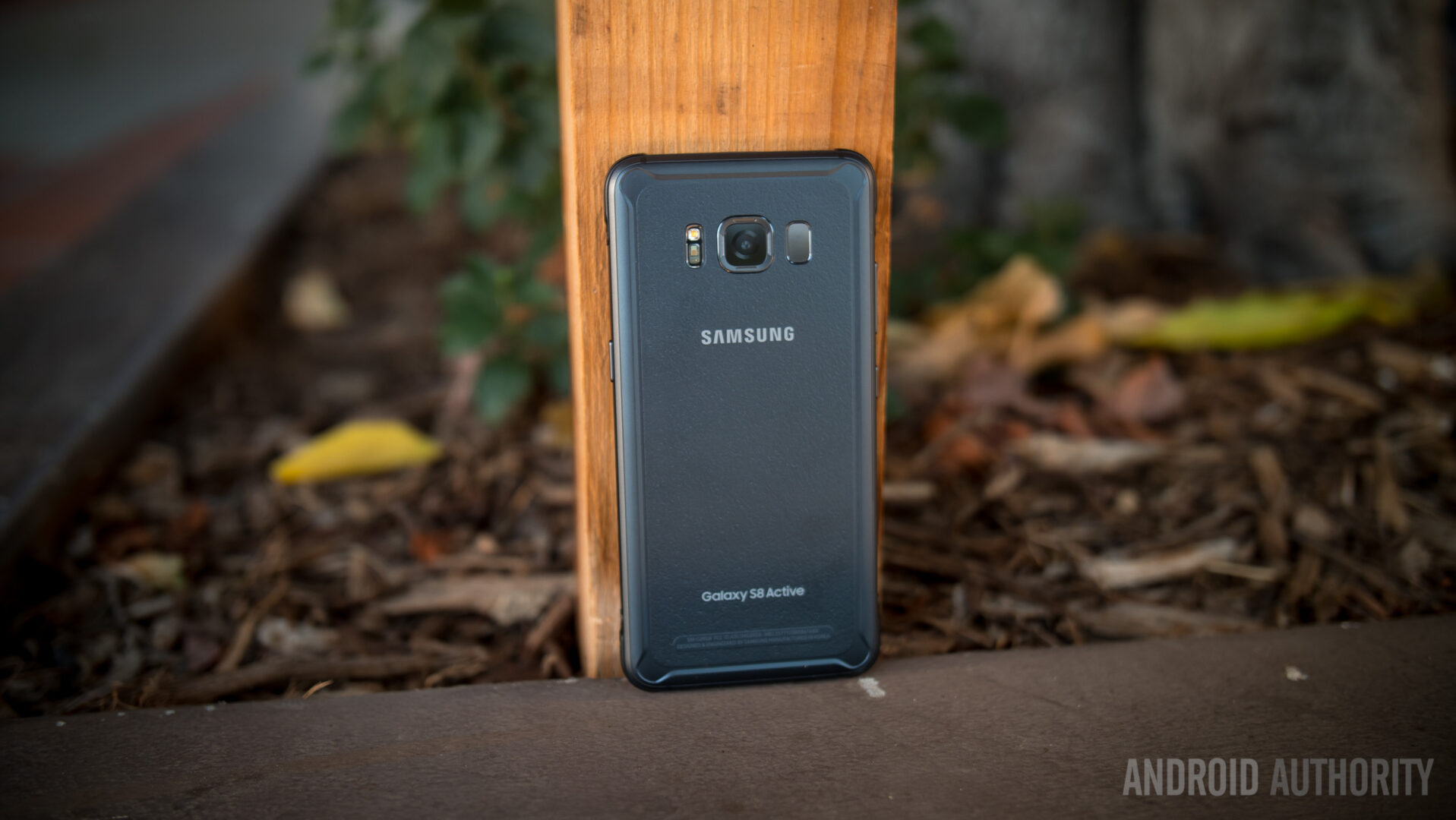 Samsung Galaxy S8 Active landing on T-Mobile and Sprint this month