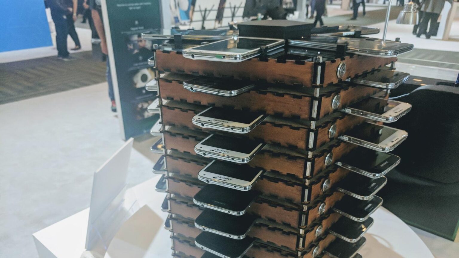 Samsung turned 40 Galaxy S5s into a Bitcoin mining rig