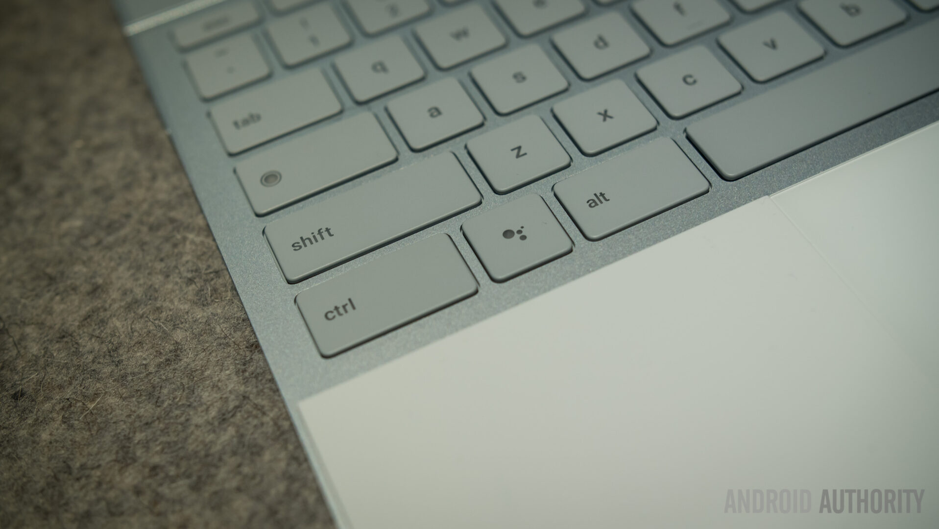 Google Pixelbook hands-on: Great hardware, if the price tag doesn't put ...