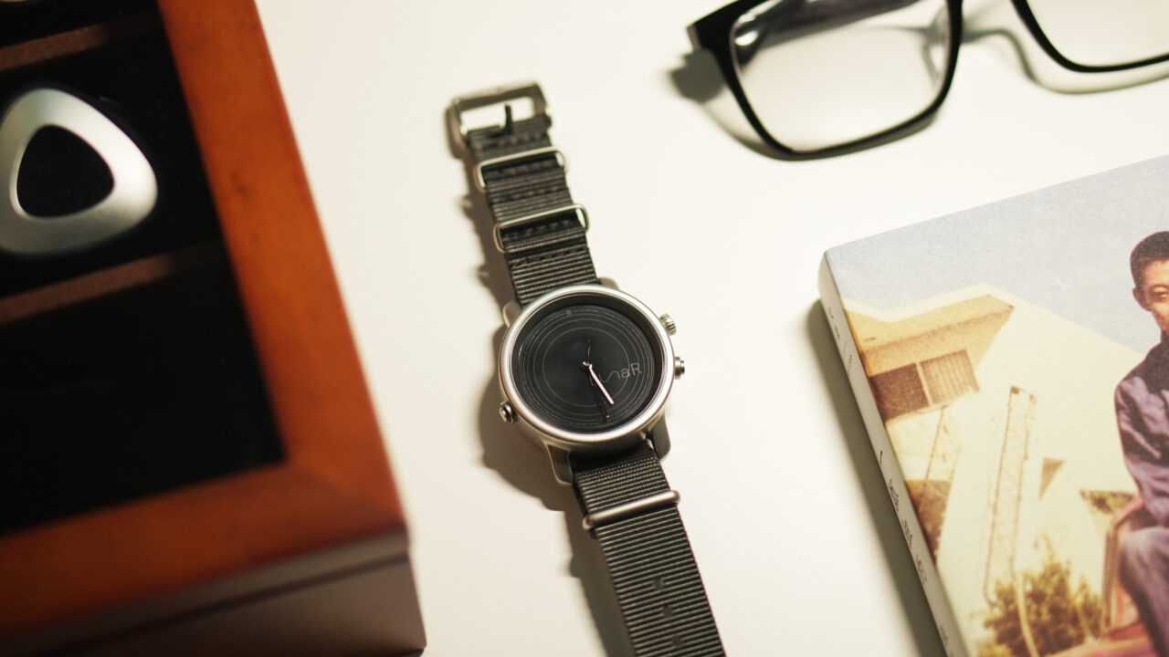 LunaR is a solar-powered smartwatch with plenty of features and an ...