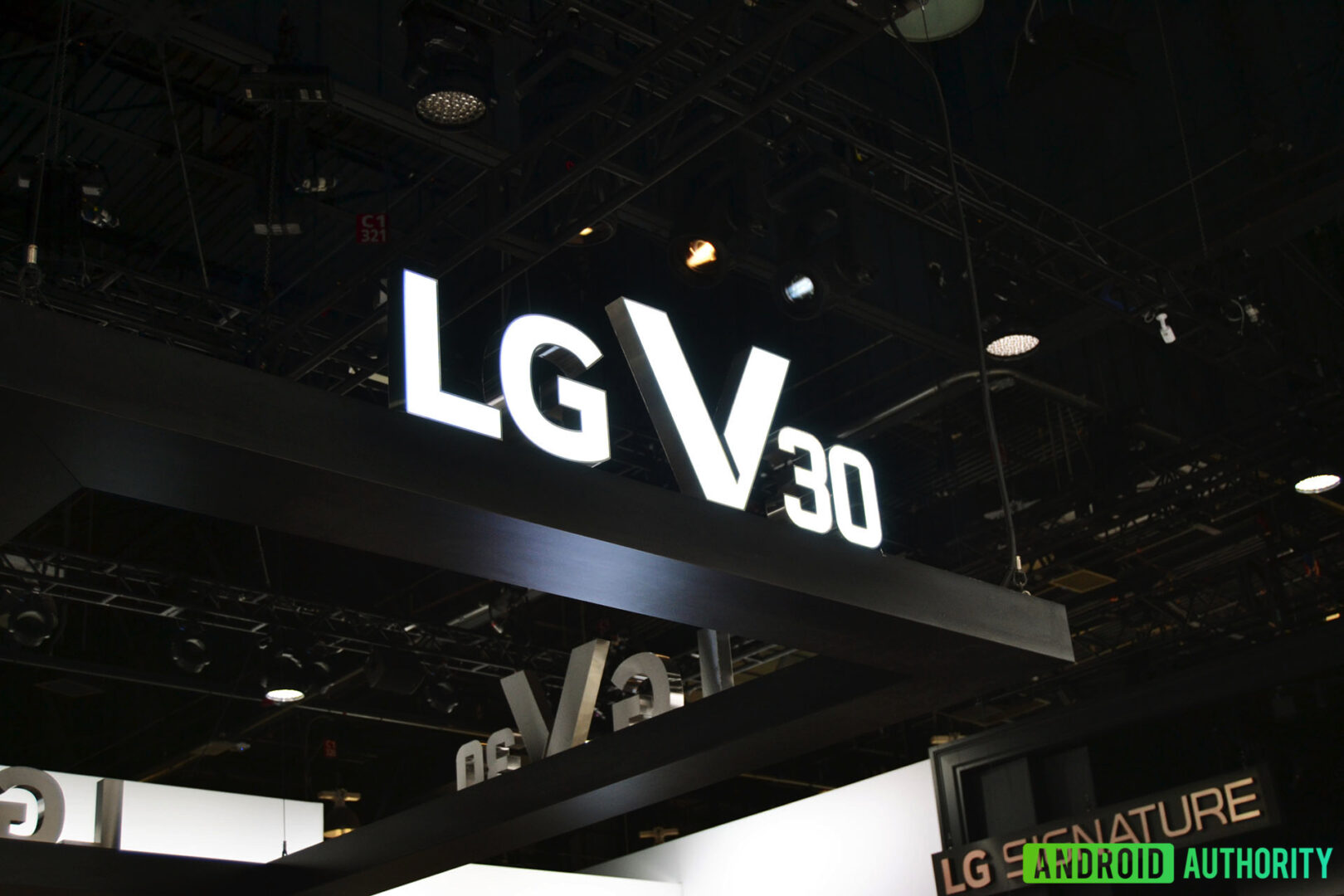With no G7, is LG launching a new V30 variant at MWC 2018 instead ...