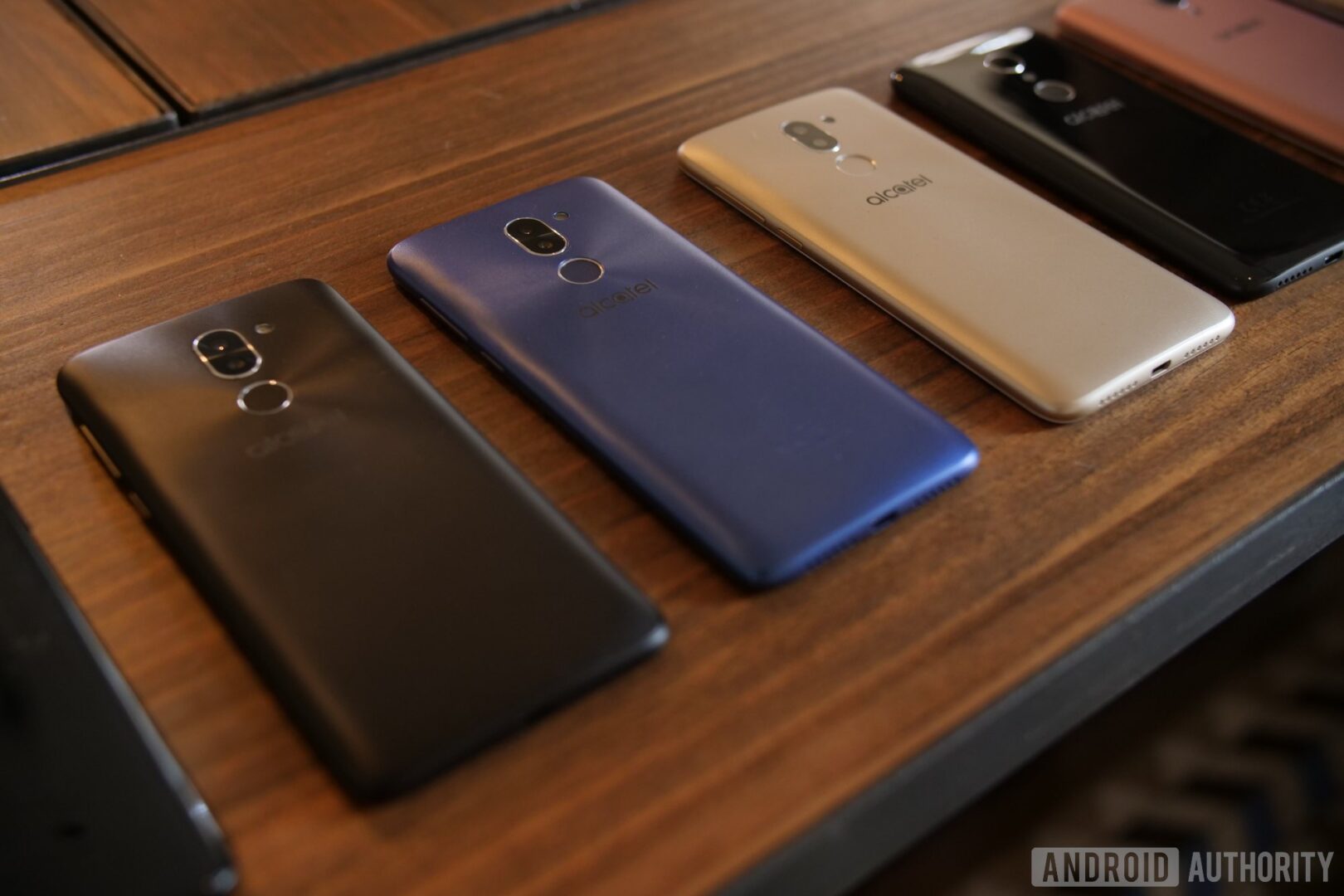 Hands-on with Alcatel's new phones at MWC 2018 - Android Authority