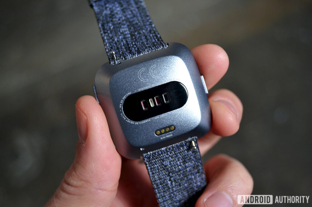 Fitbit Versa is a smarter, more affordable smartwatch for the masses