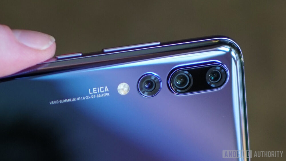Has HUAWEI unleashed a triple camera trend?