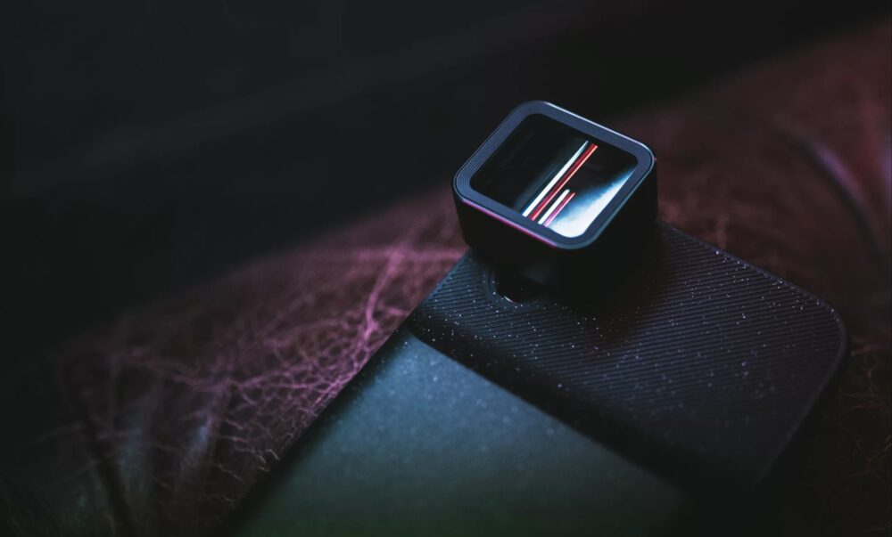 Shoot film like Spielberg with this new anamorphic lens for Pixel and ...