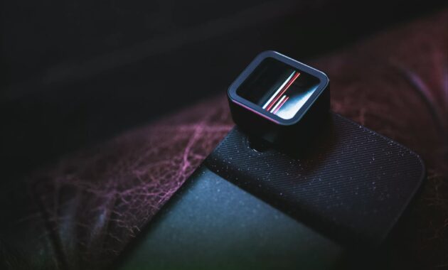 Shoot film like Spielberg with this new anamorphic lens for Pixel and ...