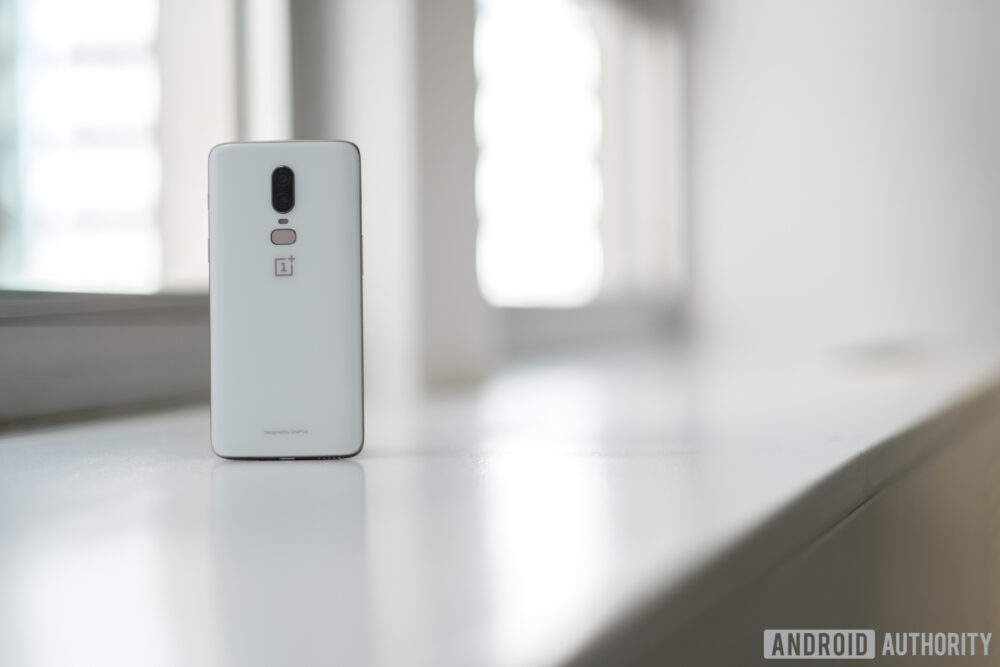 OnePlus 6 announced: Snapdragon 845, all-glass design