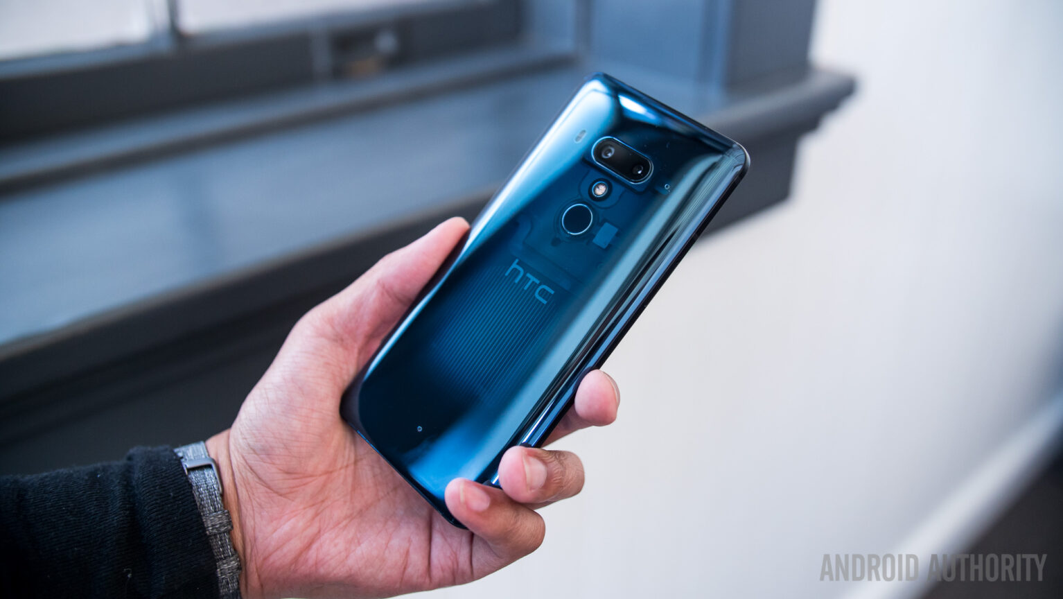 Do smartphone colors matter? - Android Authority