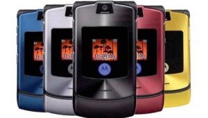 Taking a look at the Motorola Razr V3 on its 14-year anniversary