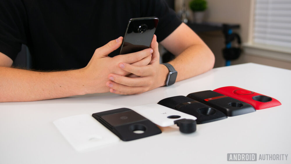Moto Mods: A guide to all the options currently available
