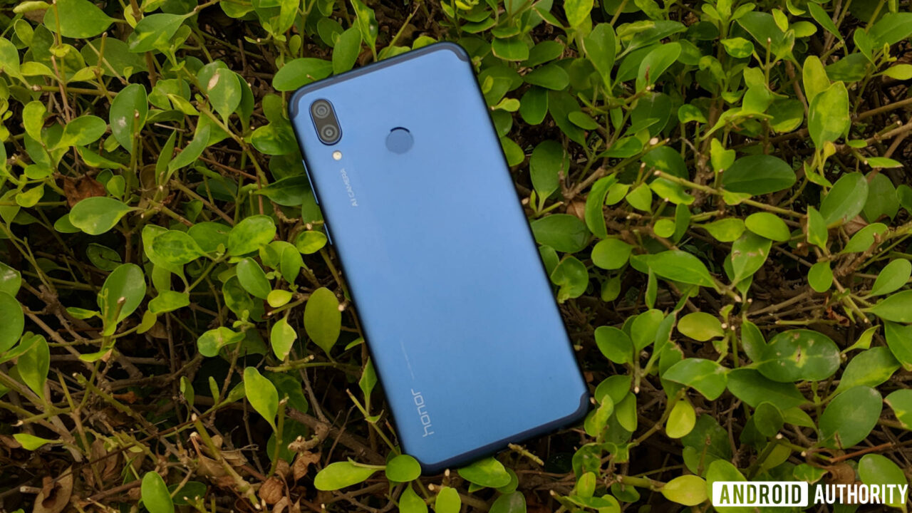 HONOR Play review: Flagship specs on a budget (video added!) - Android ...