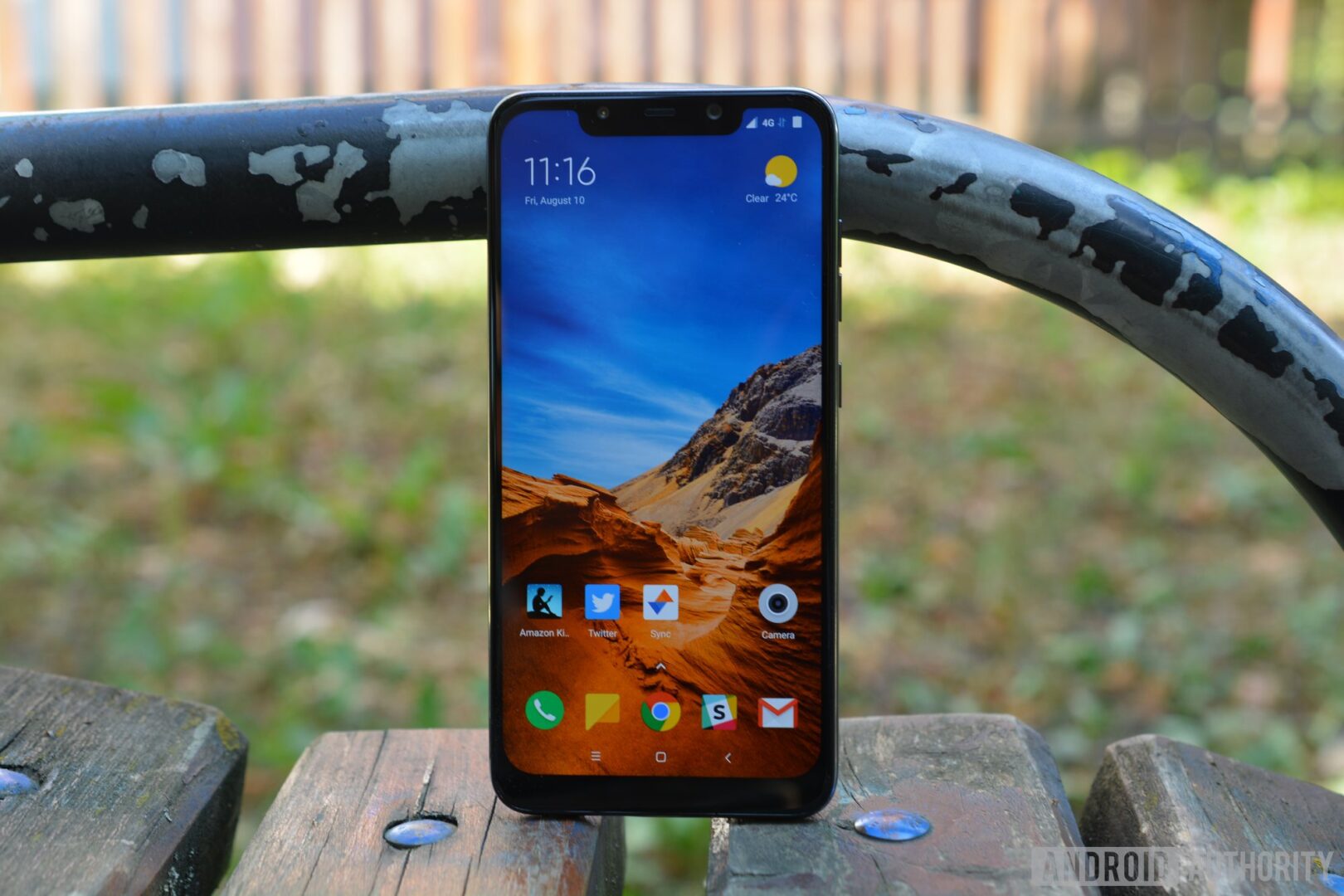 Pocophone F1 getting dark mode, but you'll have to wait for HD Netflix ...