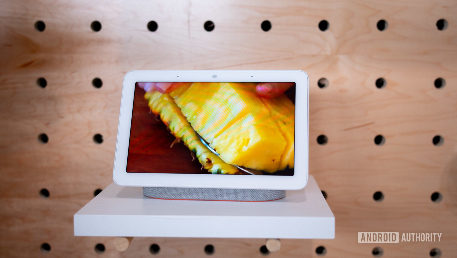 Google Home Hub runs on the Google Cast platform, not Android Things
