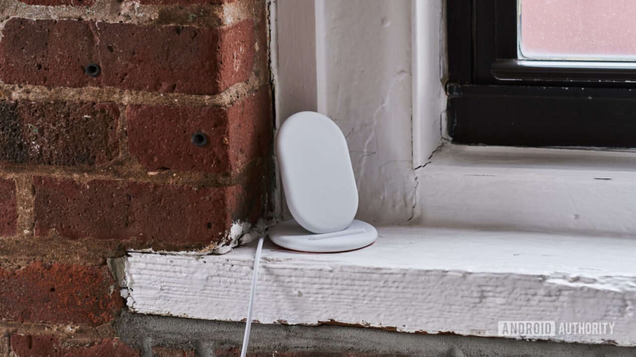Now the new Google Pixel Stand has leaked in full - Android Authority