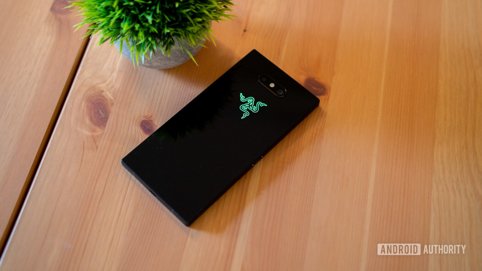 Razer CEO hints that 5G might be the reason for Razer Phone 3 delay