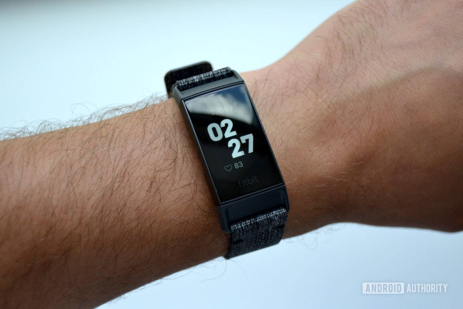 Fitbit Charge 3 update brings quick replies, new tiles to Dashboard