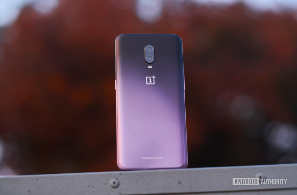 OnePlus 6T Thunder Purple edition mysteriously back in stock