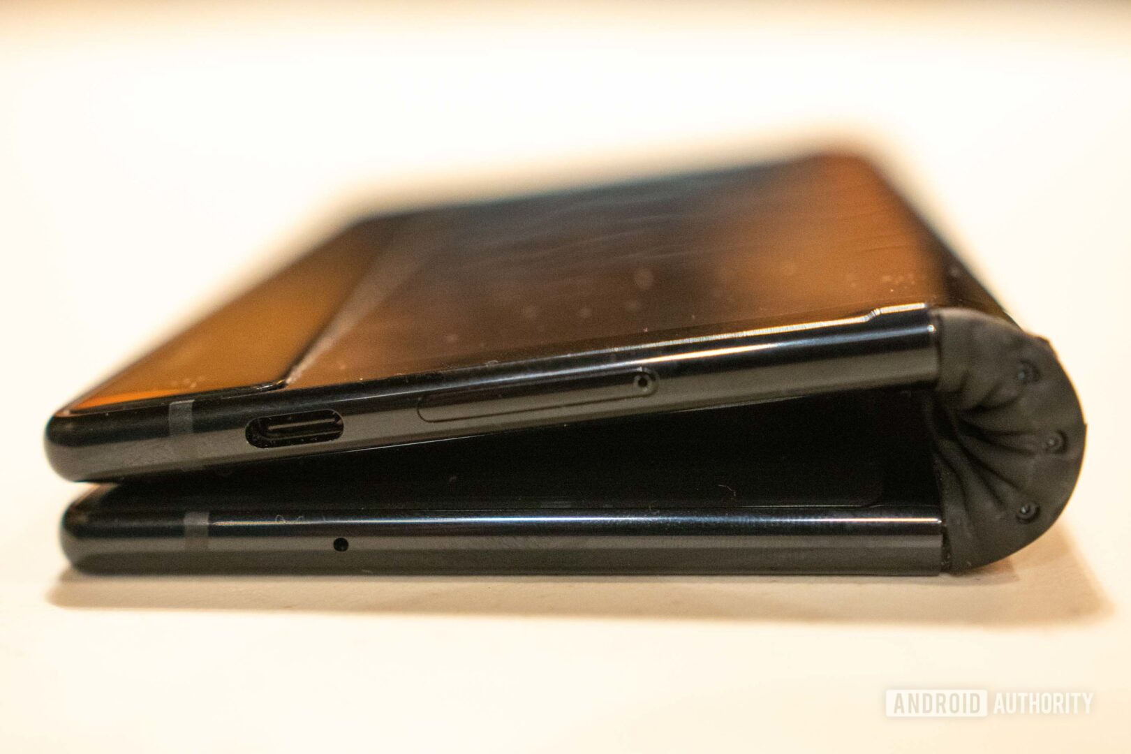 Hands-on with the world's first foldable smartphone (Video) - Android ...