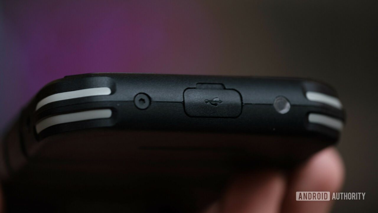 Hands-on with the Cat S48c rugged phone, available now on Verizon ...