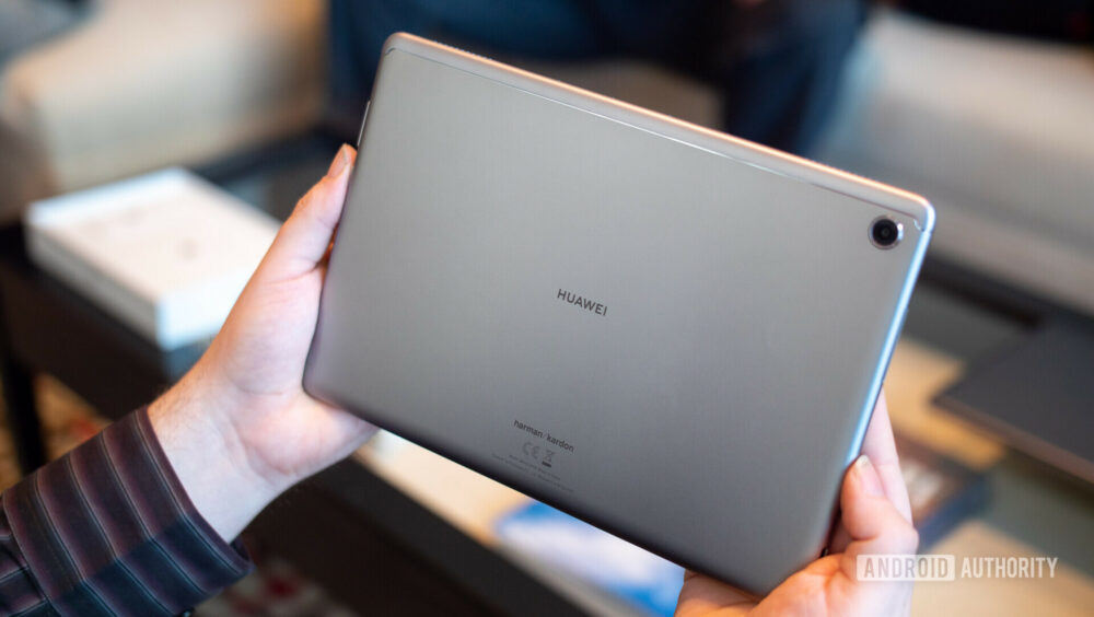 CES 2019: HUAWEI MediaPad M5 Lite is aimed at families, coming to US