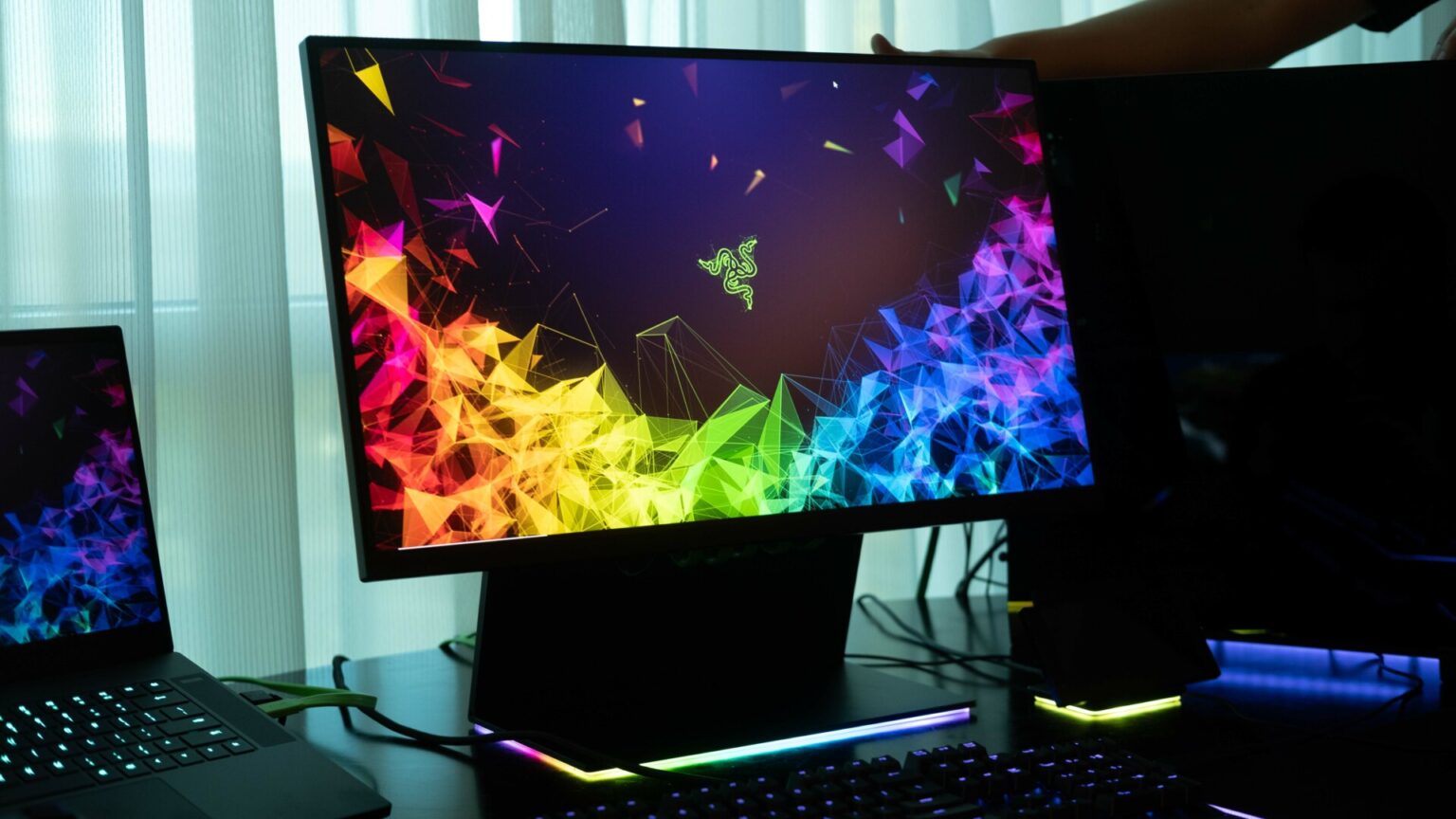 Razer Blade 15 Advanced refreshed with GTX 20 series, teases 240Hz