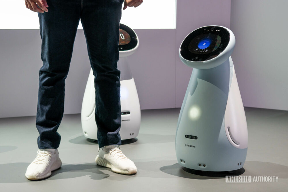 The robots of CES 2019 - Android Authority