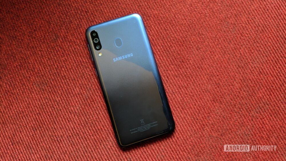 Triple camera toting Samsung Galaxy M30 launched in India