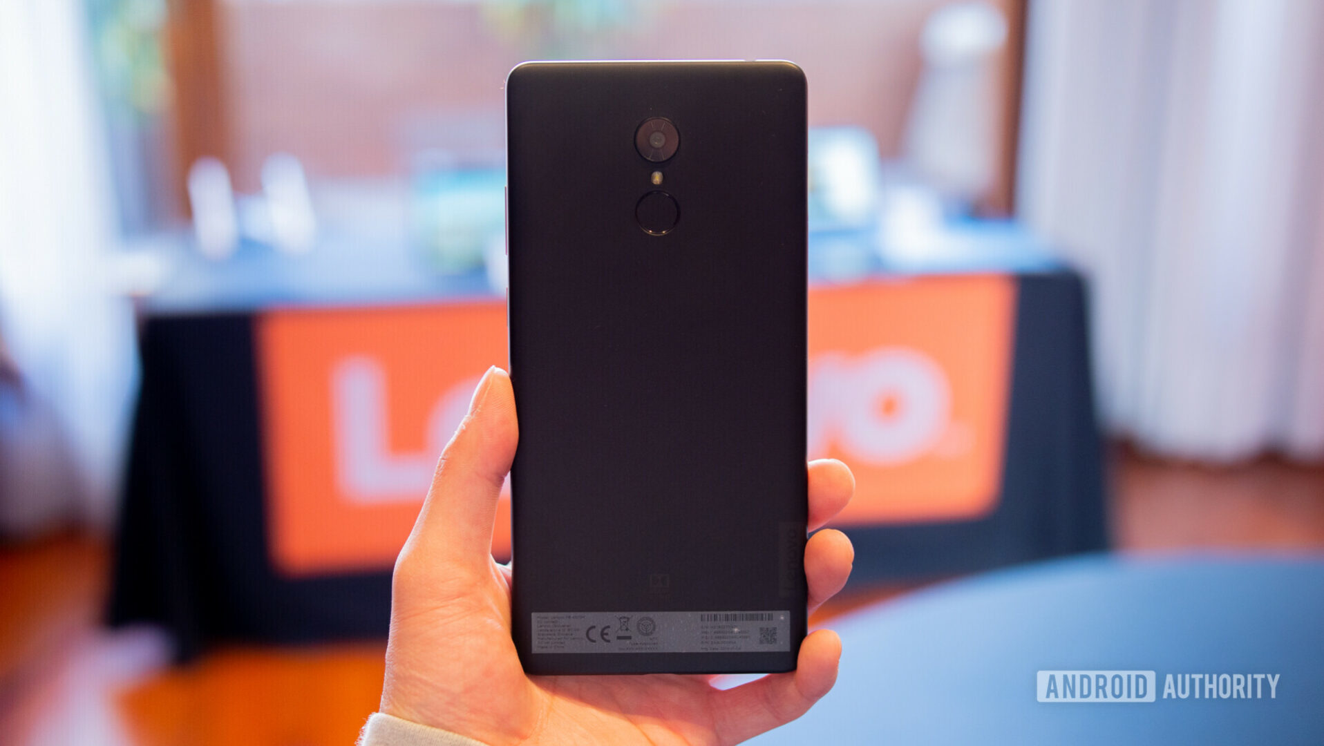 Lenovo Tab V7 hands-on: return of the phablet