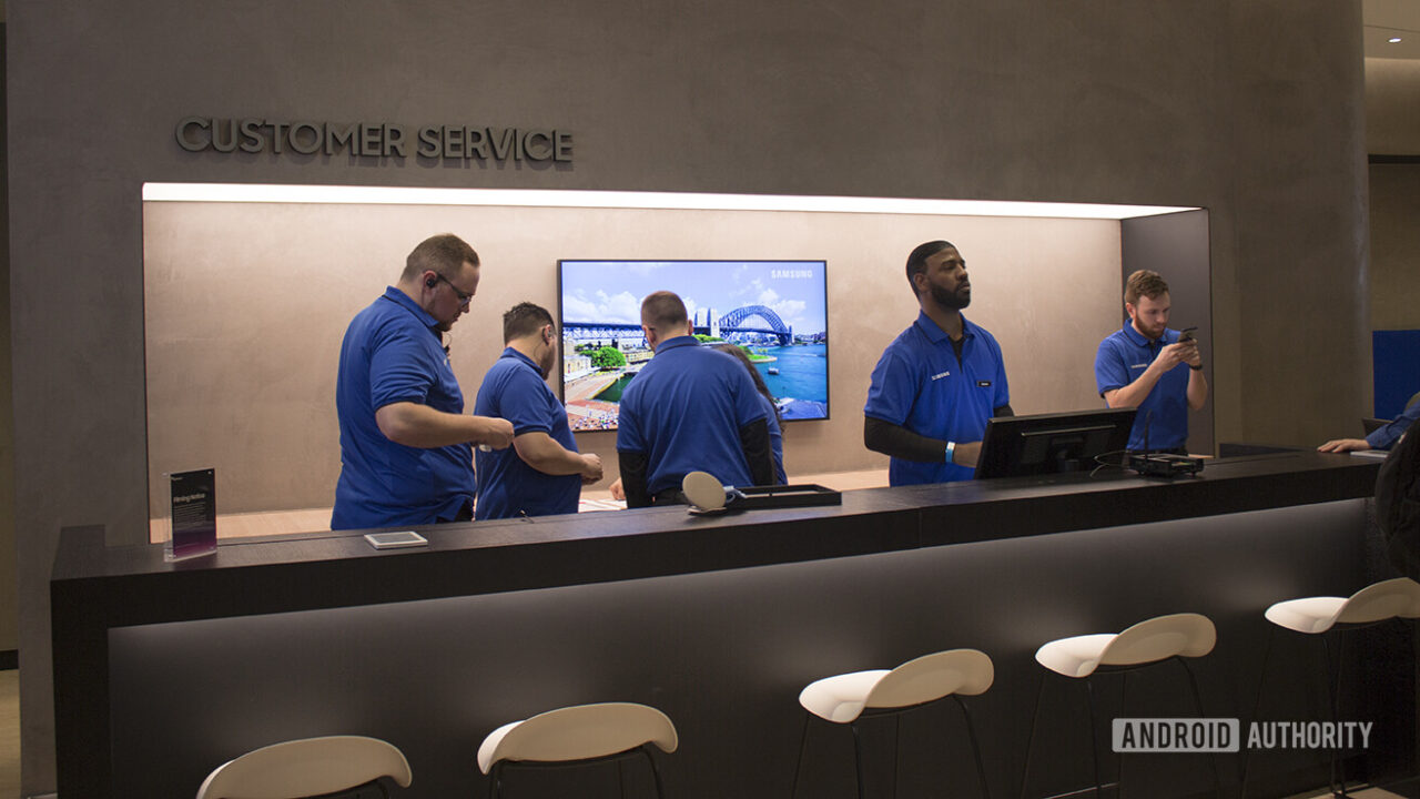 Samsung Experience Store visit: First of its kind, but it doesn't feel ...