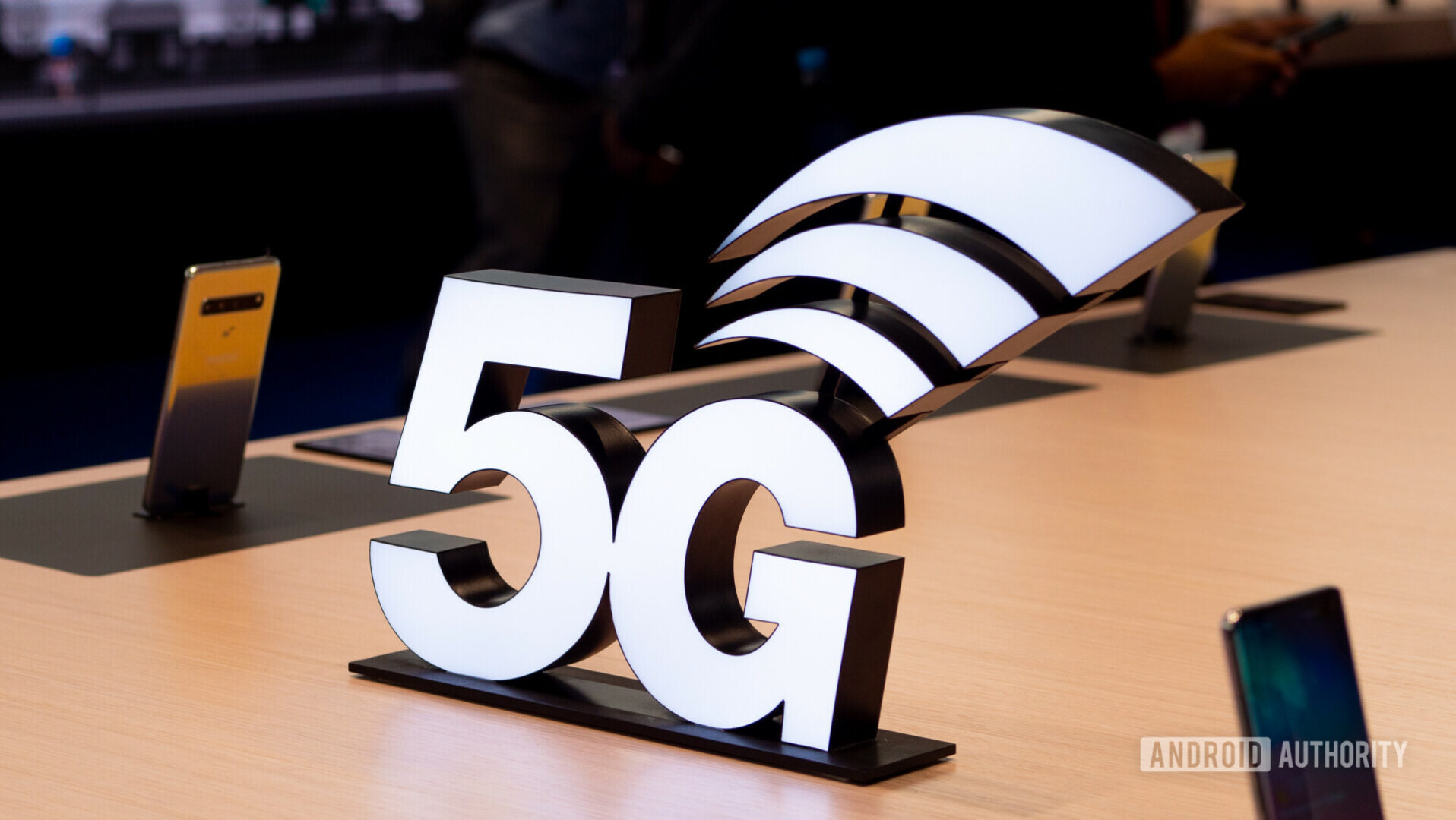 Three to launch "UK's fastest 5G network" this August - Android Authority