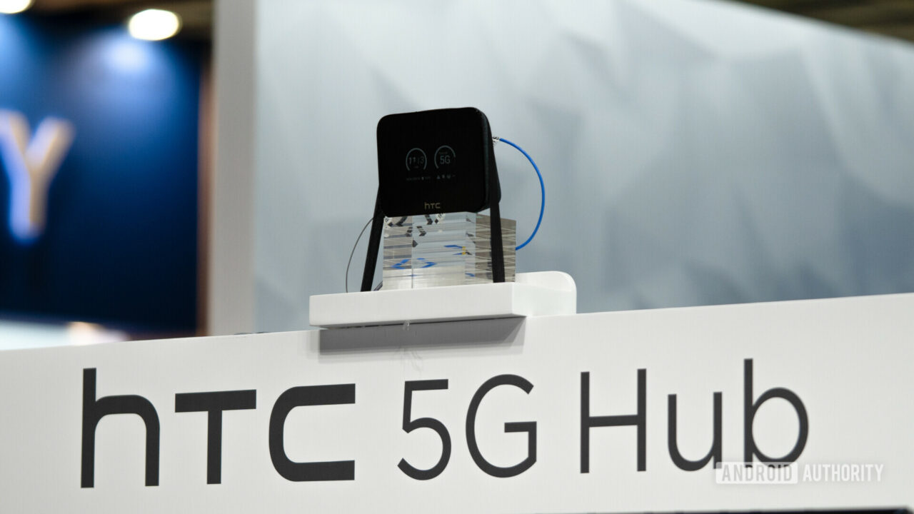 HTC 5G Hub: Ultra-powerful Android smart display and Wi-Fi hotspot