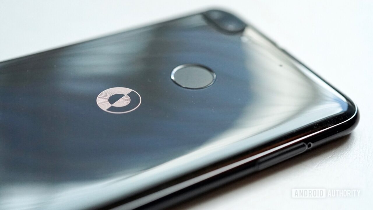 Rokit launches 3D phones in US with healthcare services bundle