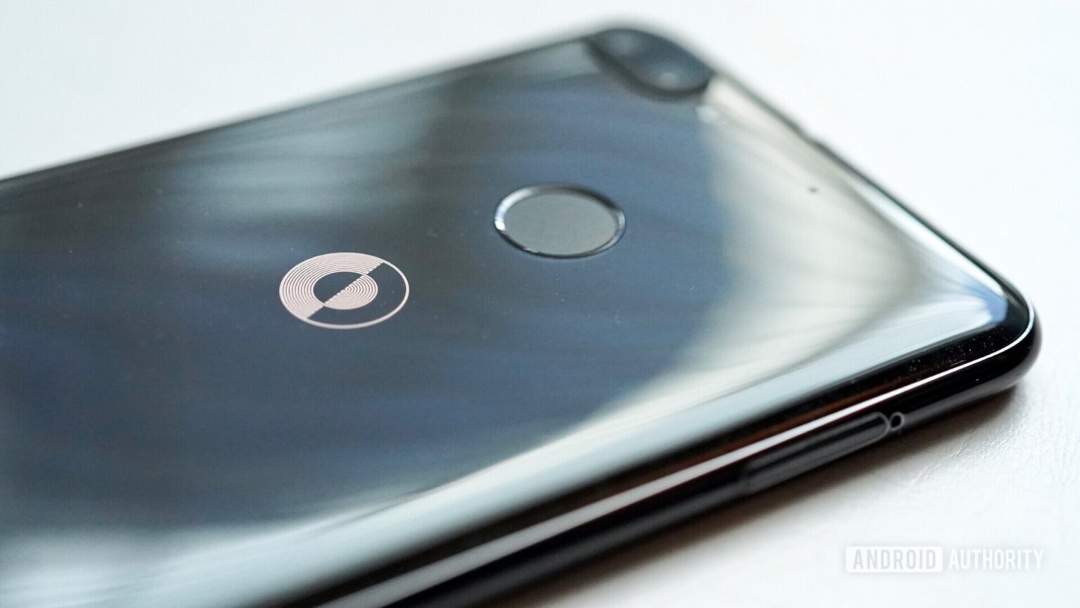 Rokit launches 3D phones in US with healthcare services bundle