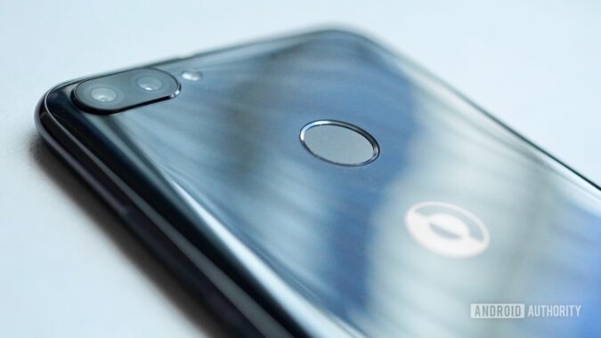 Rokit launches 3D phones in US with healthcare services bundle