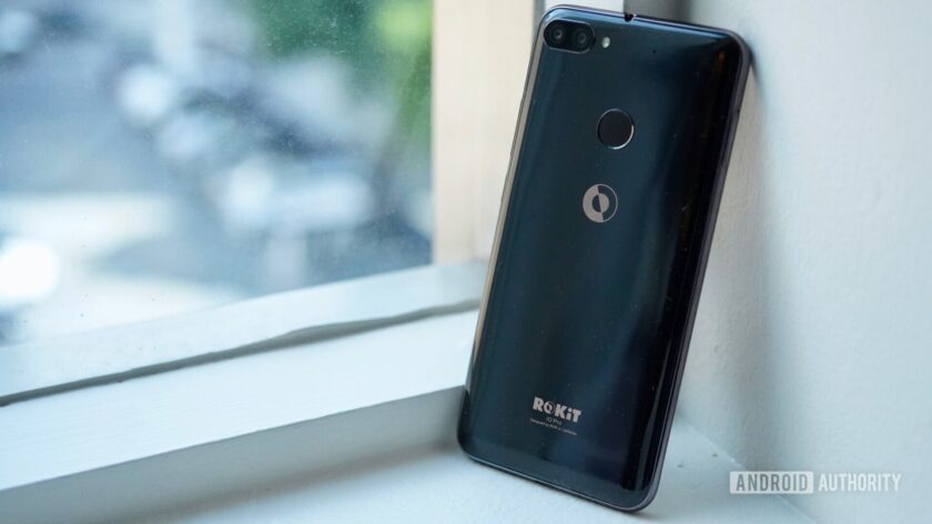 Rokit launches 3D phones in US with healthcare services bundle