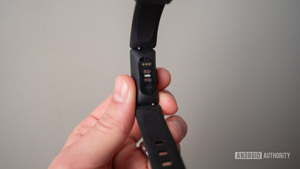 Xiaomi Mi Band 4 vs Fitbit Inspire HR: Cheap fitness tracker showdown