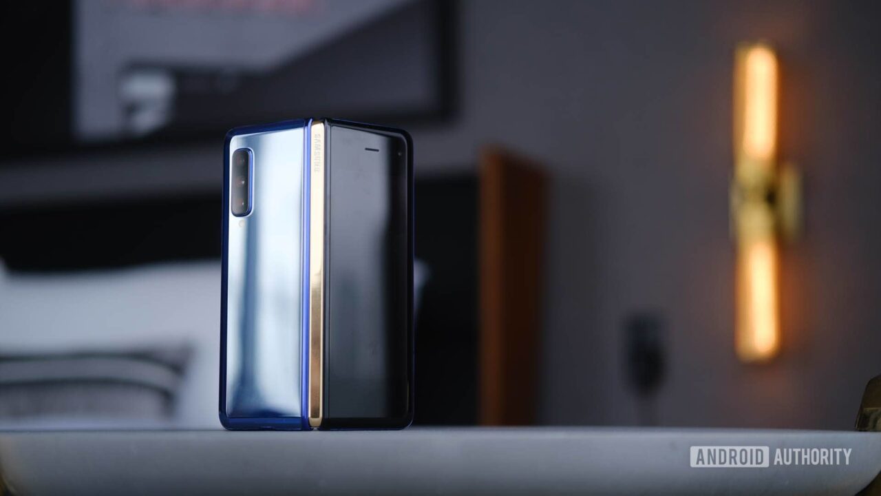 Samsung Galaxy Fold hands-on: Amazing, and equally concerning