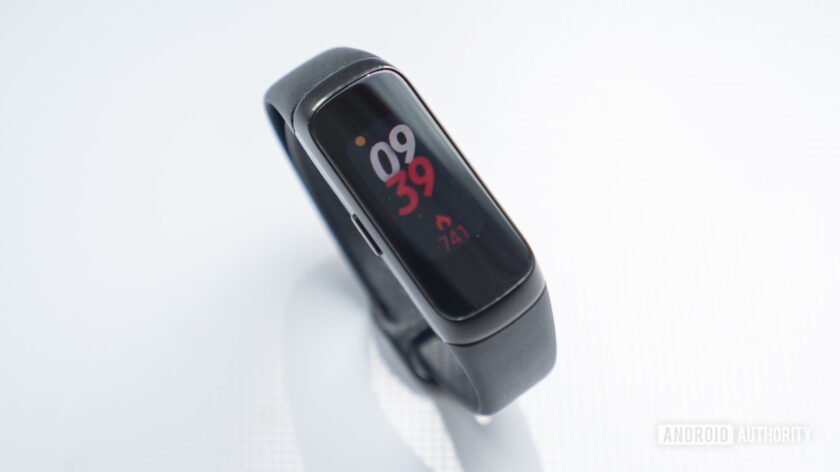 Samsung Galaxy Fit review: Is Samsung's cheap fitness tracker worth it?