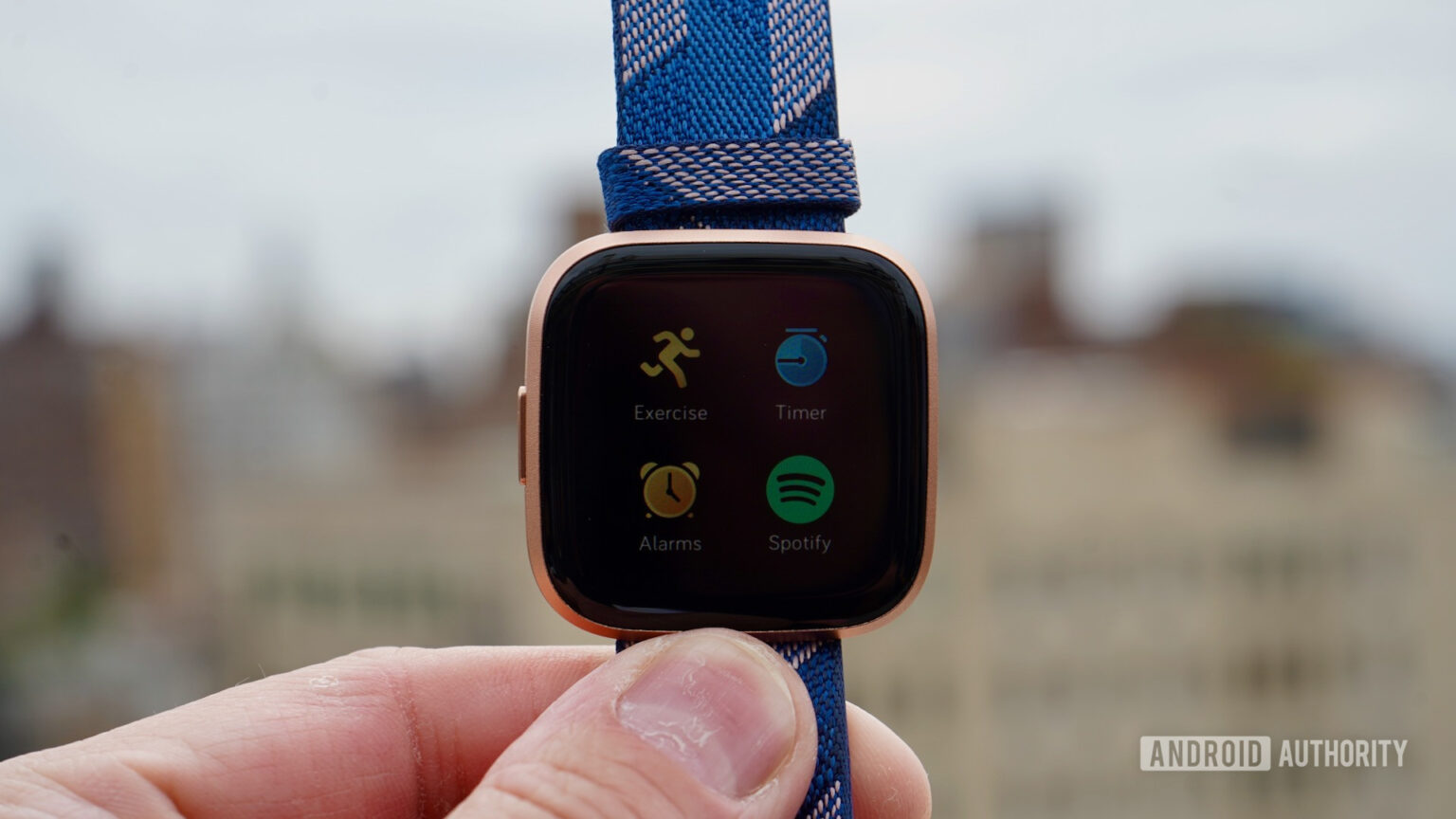 How to track exercises and workouts on Fitbit devices - Android Authority