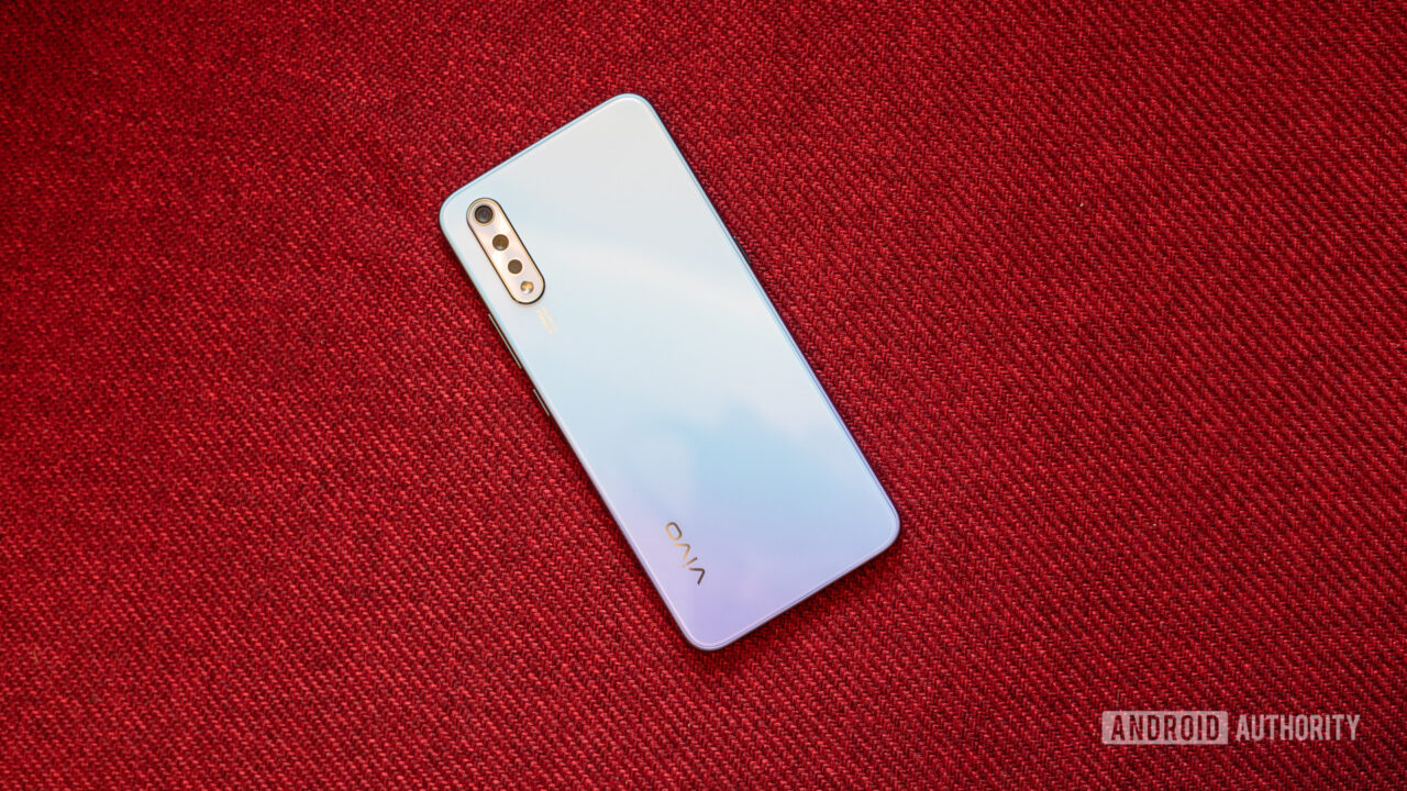vivo S1 review: Good looks aren't enough to save this phone - Android ...