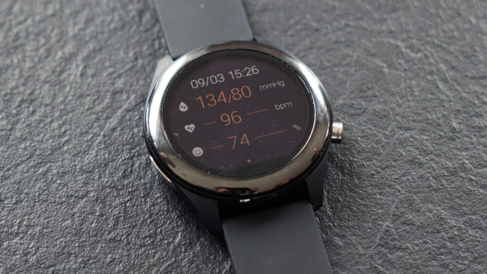 Asus' new smartwatch has an embedded ECG, GPS, and 2-week battery life ...