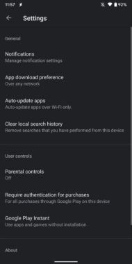 Google Play Store shows dark mode on Android 10