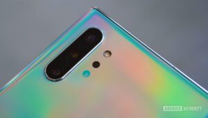 DxoMark crowns best smartphone cameras of the year