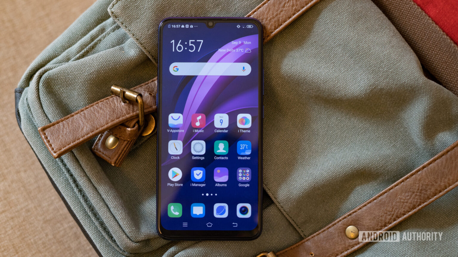 vivo Z1x review: Attractive design and good-enough specs - Android ...